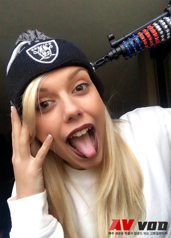 다니엘라 다디보소 / 스페인 / Daniela Dadivoso - SETFLIX